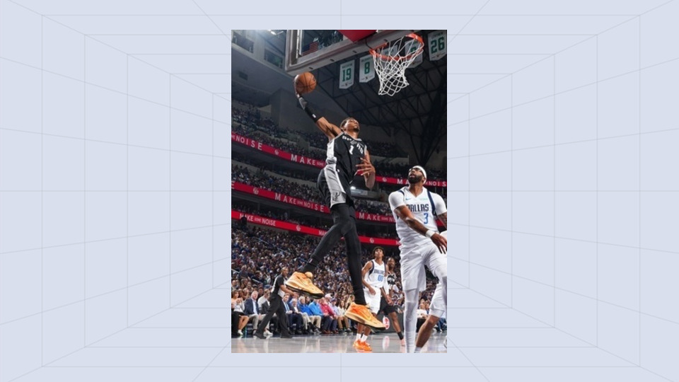 Victor Wembanyama Dunking - AI Memes Template
